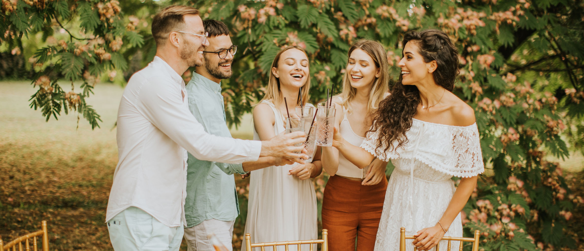 Engagement Present Ideas: 7 Thoughtful Gifts for Couples